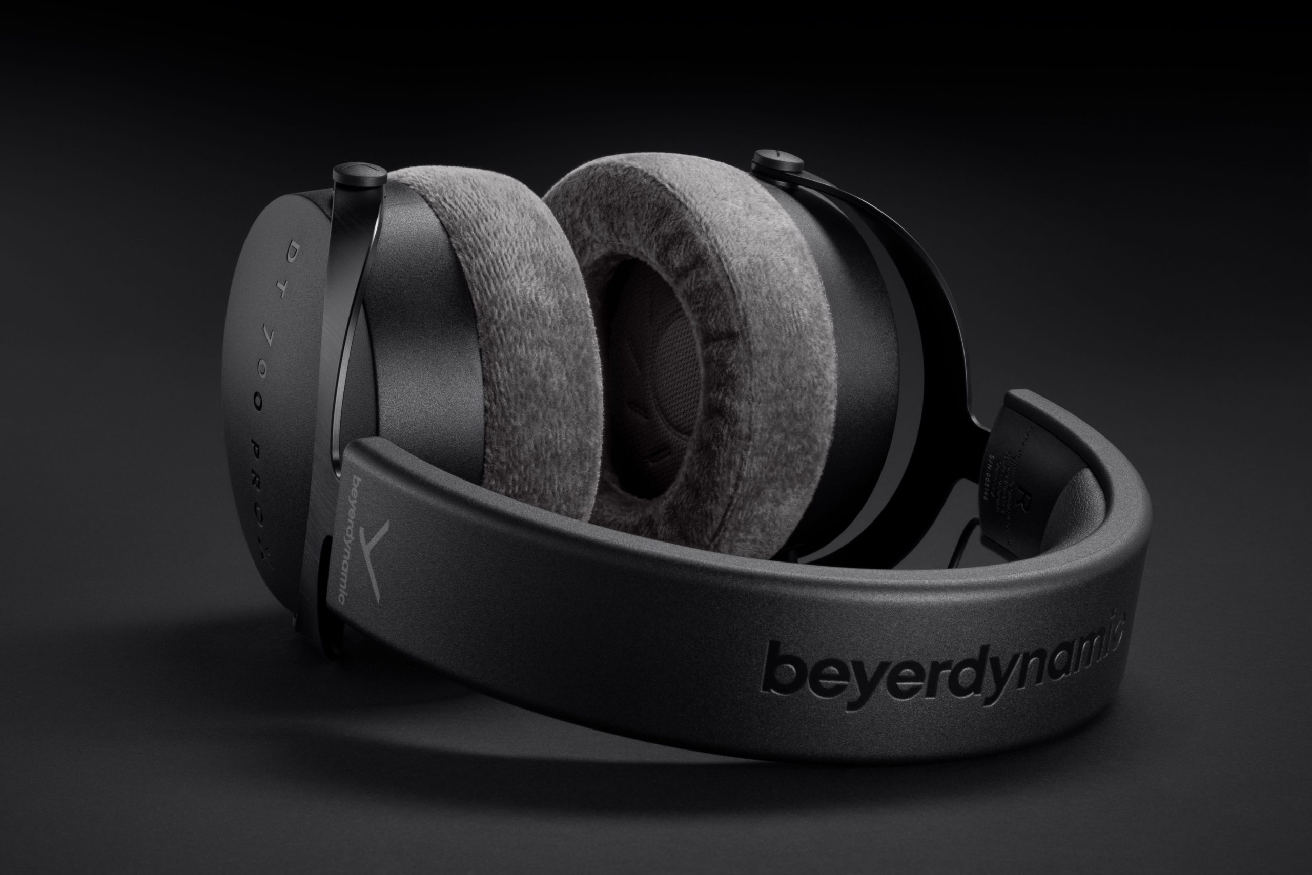 DT 700 PRO XBộ Tai Nghe Phòng Thu Dùng Thu Âm & Kiểm Âm (Loại chụp kín ...